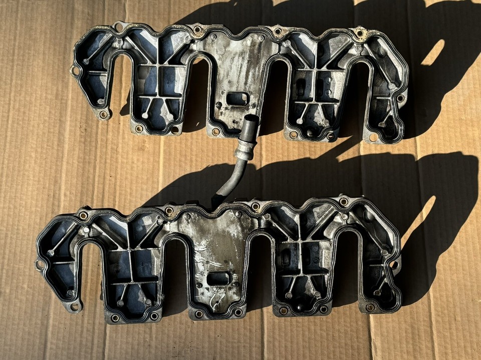 GM CHEVROLET / GMC DURAMAX 6.6 6.6L DIESEL UPPER VALVE COVER ASSEMBLY ...