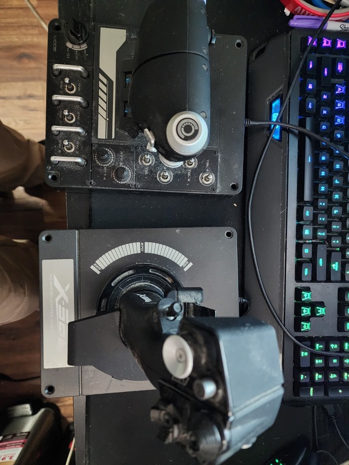 Logitech X56 H.o.t.a.s. RGB Throttle and Stick Simulation Controller ...