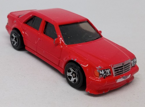 Hot Wheels Cherry Red Mercedes Benz 500 E Loose Diecast 1:64 2020 GRX59 ...
