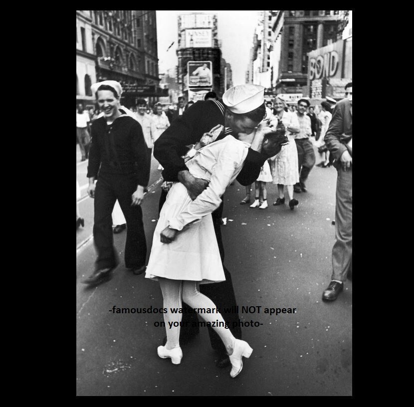 V-J Day Times Square Kiss PHOTO Navy Sailor Nurse World War II FAMOUS ...