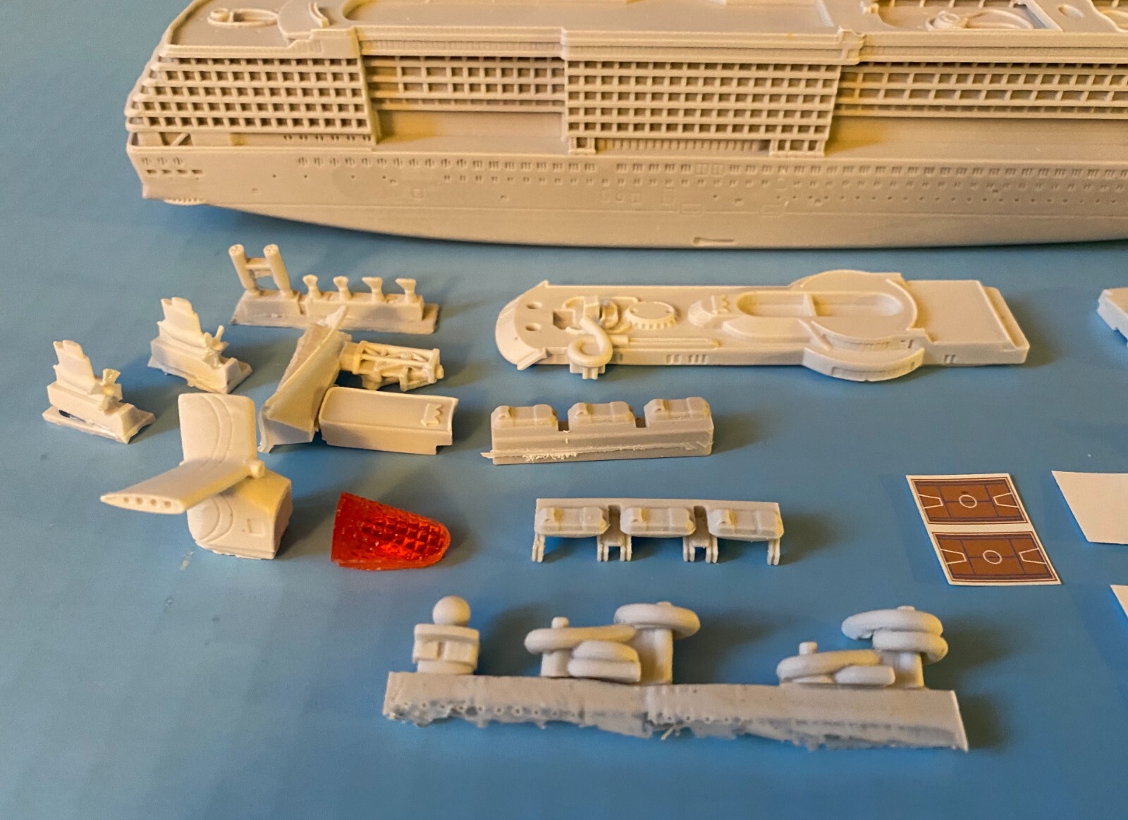 CRUISE SHIP model kit CARNIVAL SPIRIT 1:900 scale ocean liner resin ...