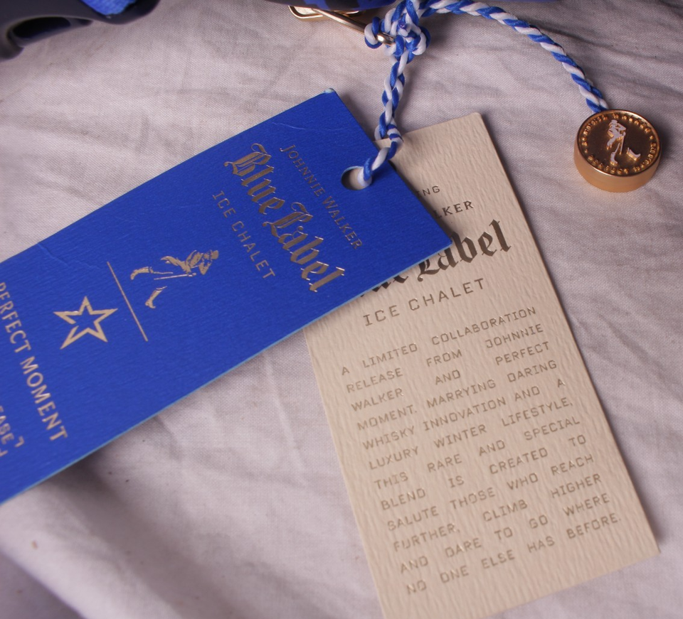 NEW Johnnie Walker Blue Label Ice Chalet limited edition bag & can ...