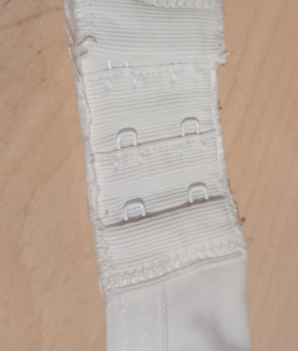 Barely There Solid White Bra Full Cover Adj. Strap Wireless 38B | eBay