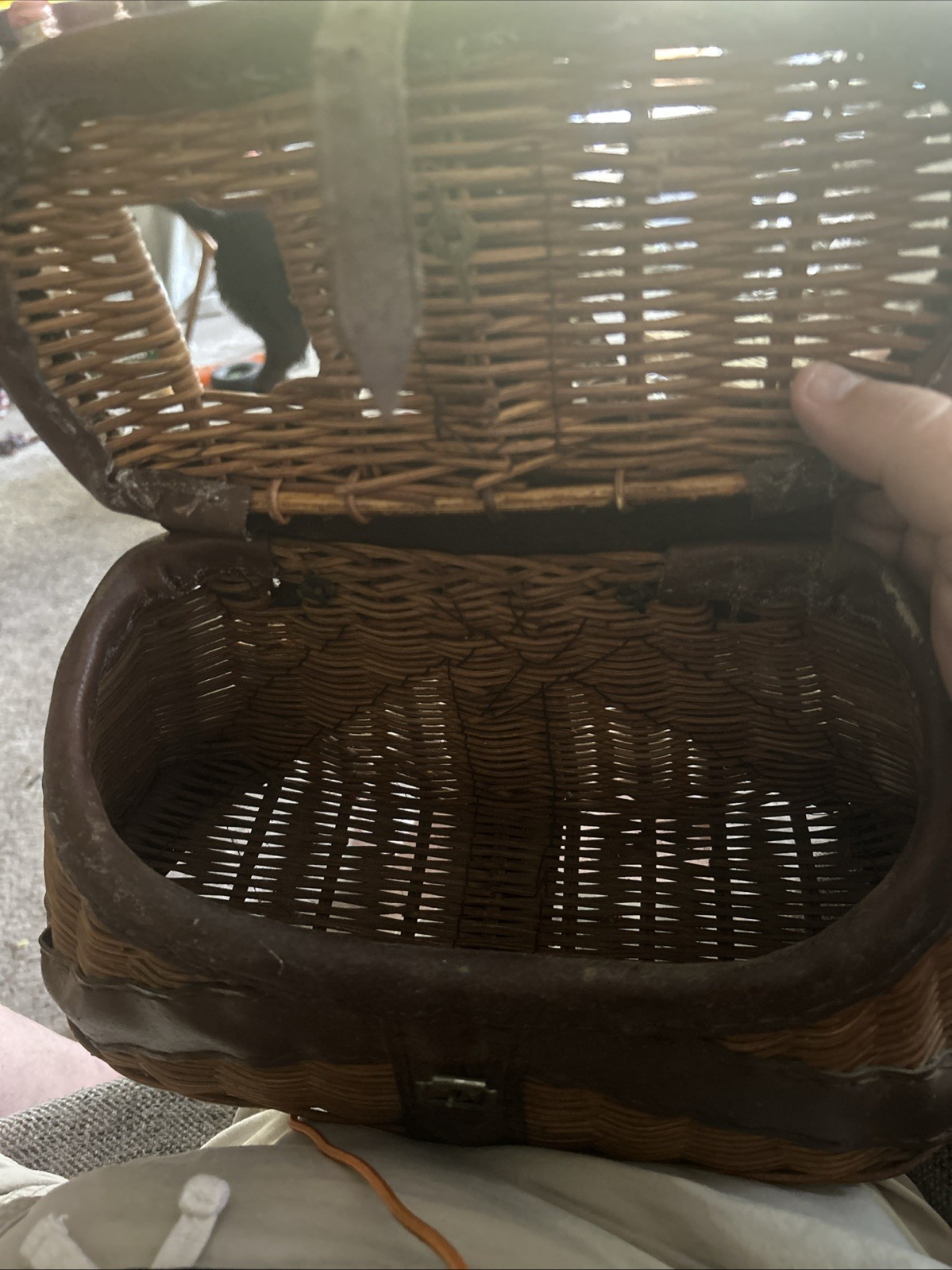 Vintage Classic Woven Basket Fishing Creel Trout Camp Decoration 14”by ...
