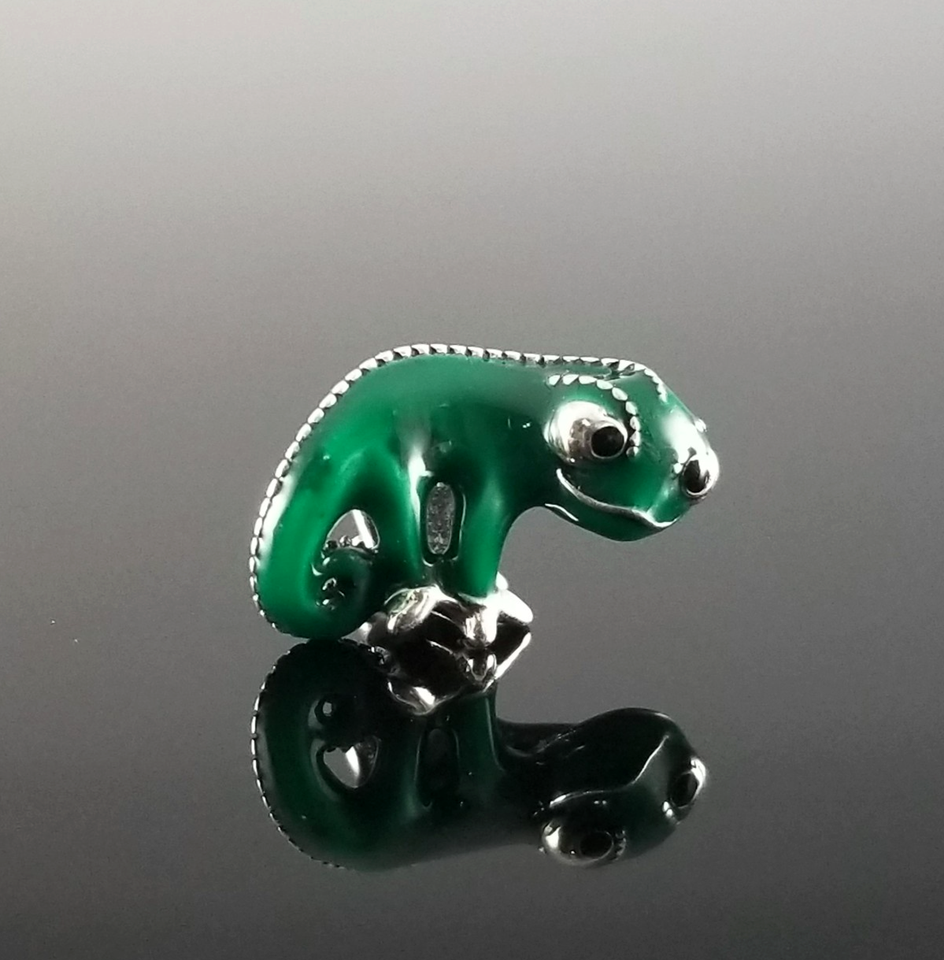 Pandora x Disney Tangled Pascal Color Changing Chameleon Lizard Charm ...