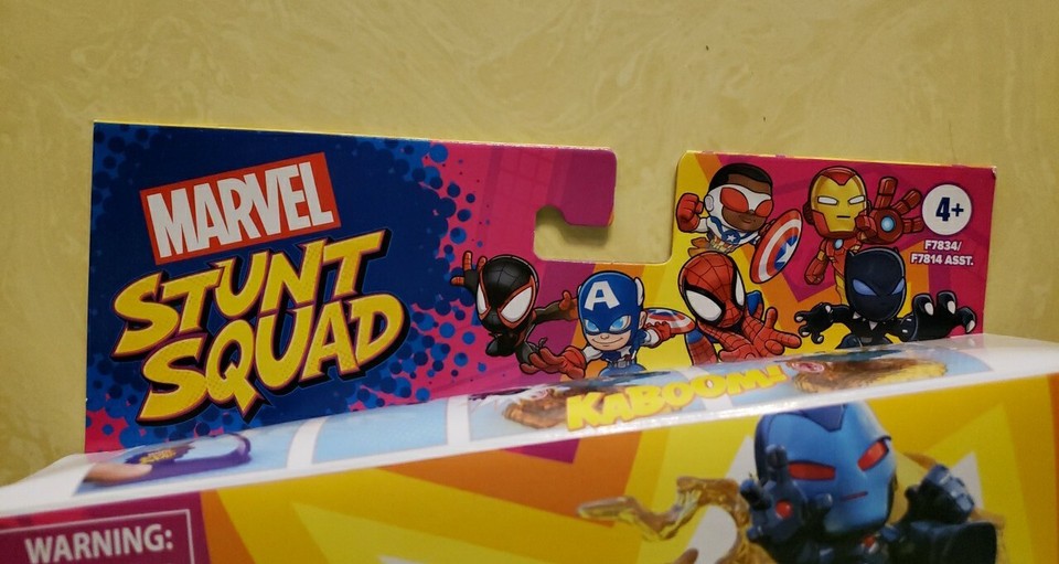 Marvel Stunt Squad Black Panther & Iron Man vs Ultron. C1 | eBay