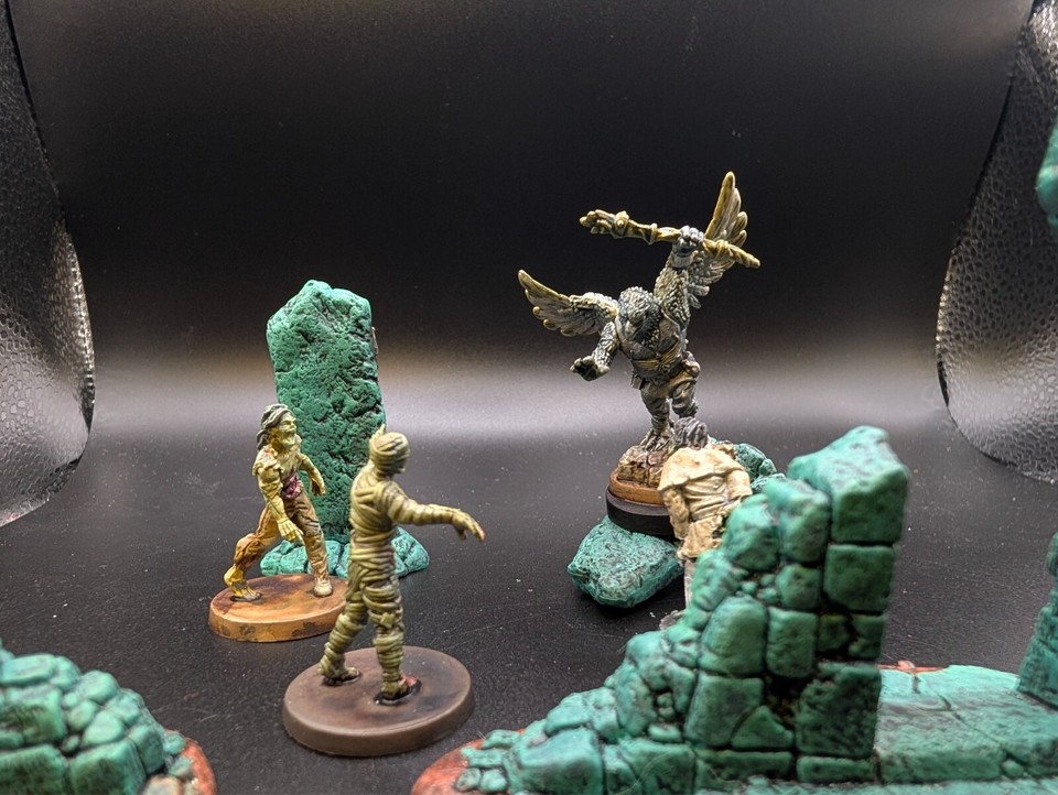 Well Painted Bird Man Righteous Paladin/Cleric/Fighter dnd fantasy ...
