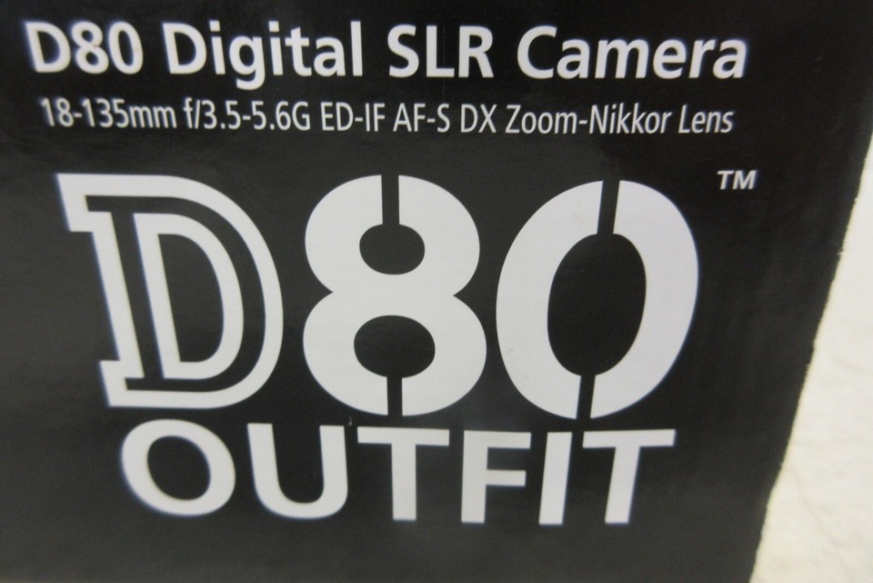 Nikon D D80 10.2MP Digital SLR Camera (Kit w/ 18-135mm Lens) EXTRA ...