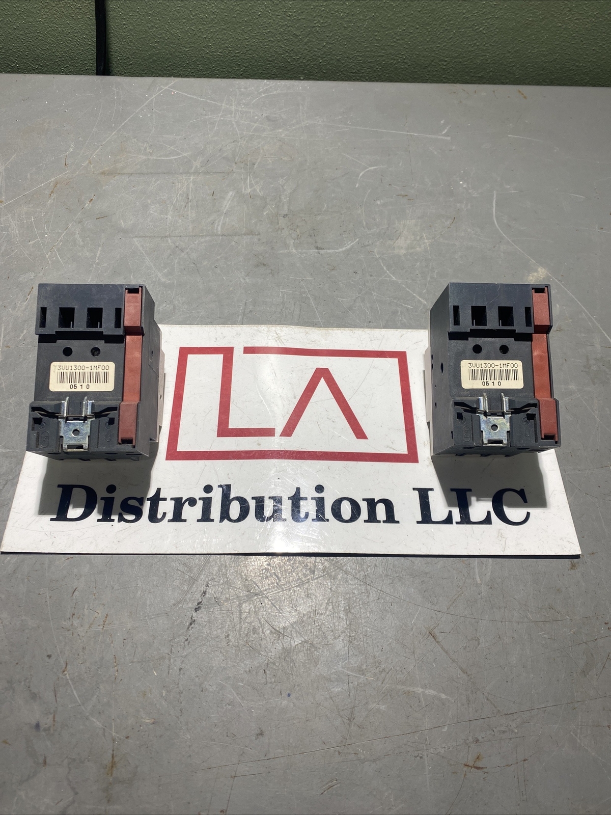 Siemens 3VU1300-1MF00 Overload Breaker .6A to 1A Very Good Condition ...