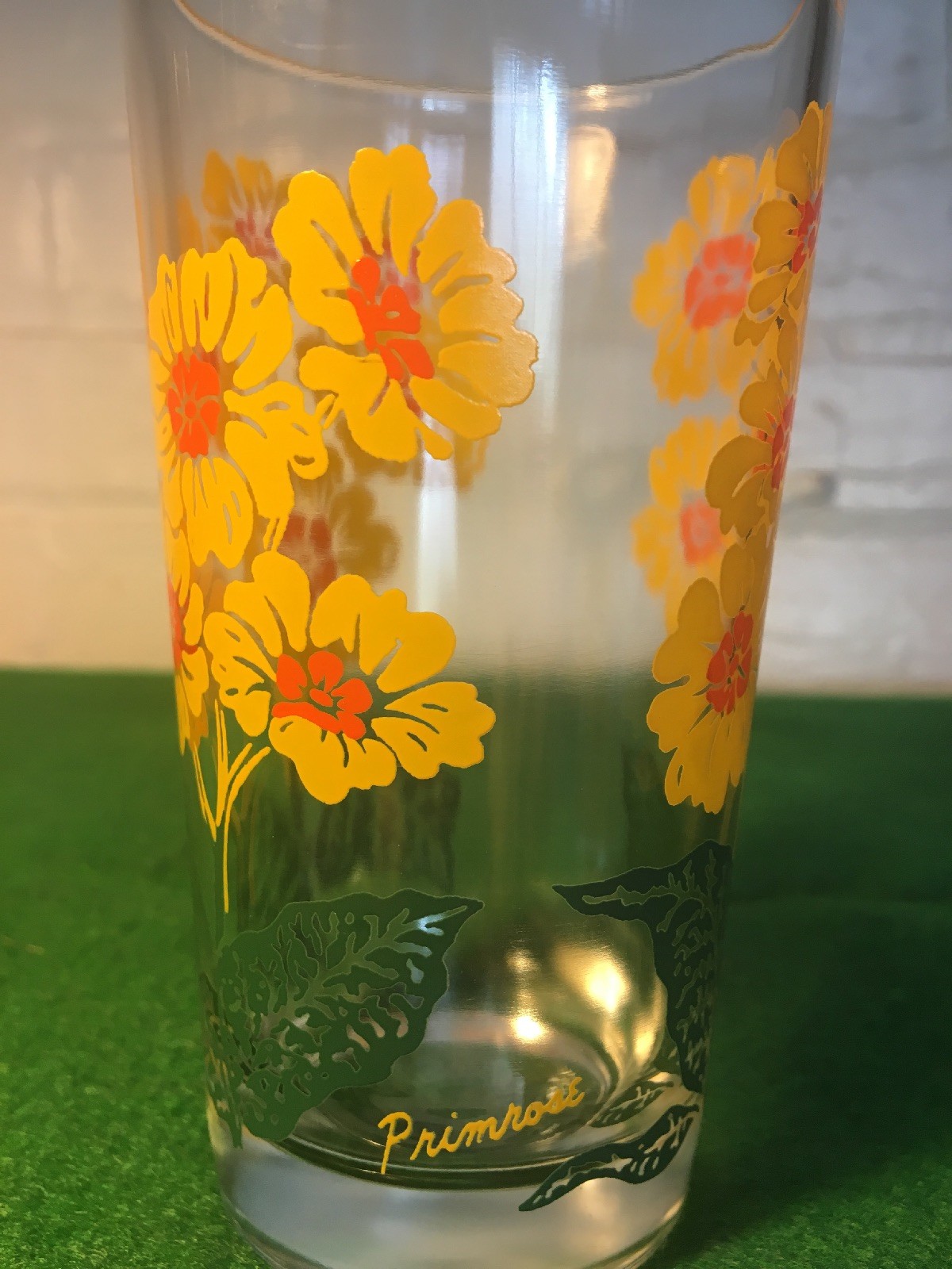 VINTAGE PEANUT BUTTER GLASS PRIMROSE YELLOW FLOWERS WITH ORANGE CENTERS ...