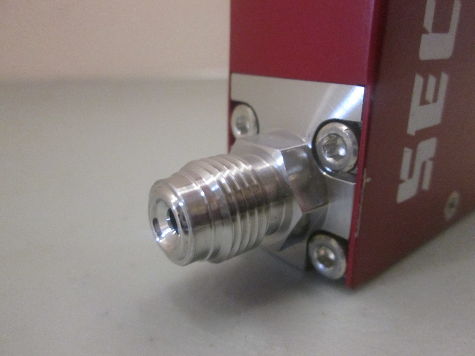 Stec SEC-7340, MFC, 1/4" VCR, N2, 5 SLM, Used | eBay