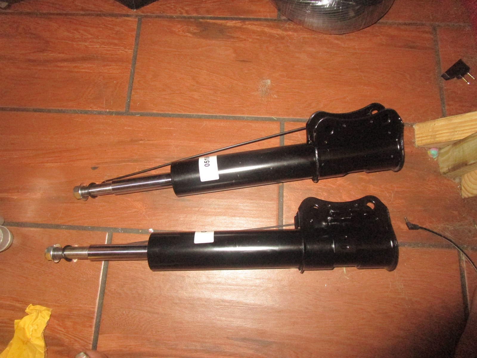 1998-2004 Chevy Tracker Front Pair Strut Shocks & Struts new | eBay