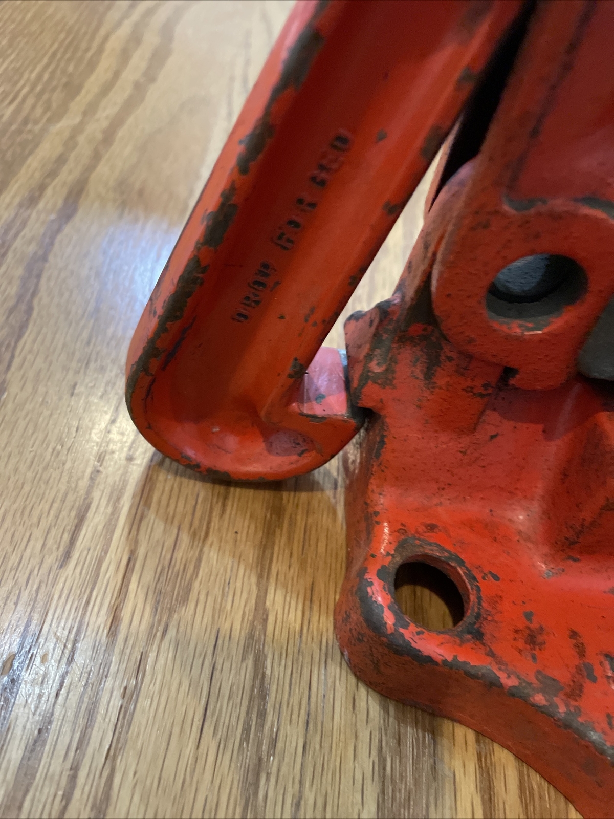 VINTAGE ARMSTRONG PIPE VISE No. 233 1/8" TO 2 1/2" CAPACITY MADE IN USA ...
