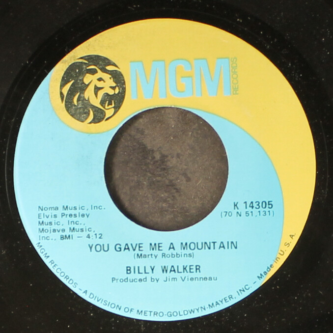 BILLY WALKER: traces of a woman / you gave me a mountain MGM 7" Single ...