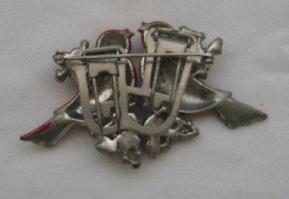 UNUSUAL 1ST ½ 20TH C. PURPLE FINCH LOVEBIRDS DRESS CLIP/PIN “REC. PAT ...