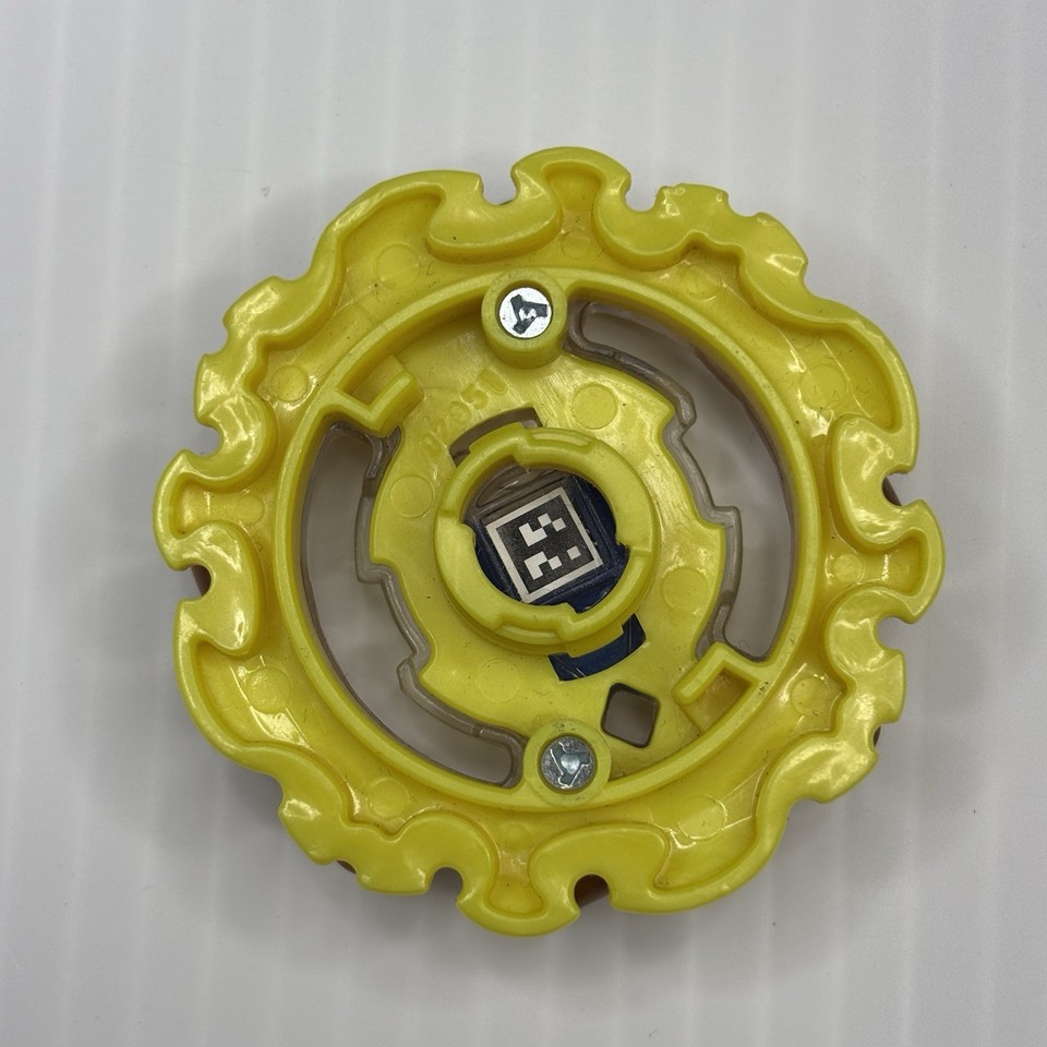 Beyblade Burst Rise HyperSphere Typhon T5 Infinity Yardage-H E9236 ...