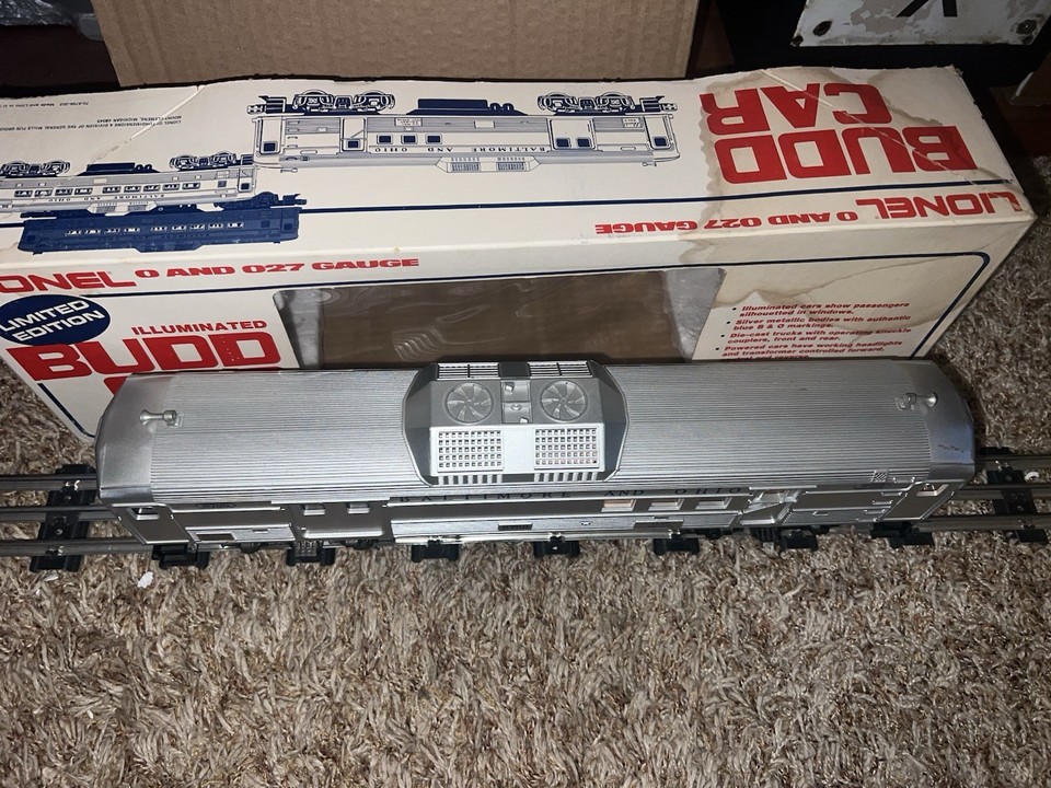 Lionel Trains 6-8766 Illuminated Powered BUDD Commuter Passenger Car ...