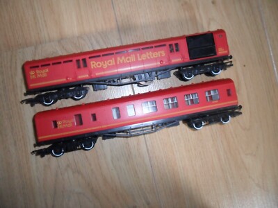Pair of Royal Mail Coaches for Hornby OO Gauge Model Railway Sets ...