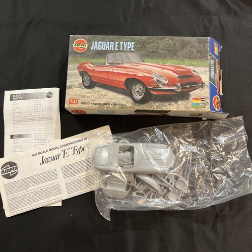 Airfix 02415 Jaguar E Type 1:32 Scale Model Car Kit Paintable Skill ...