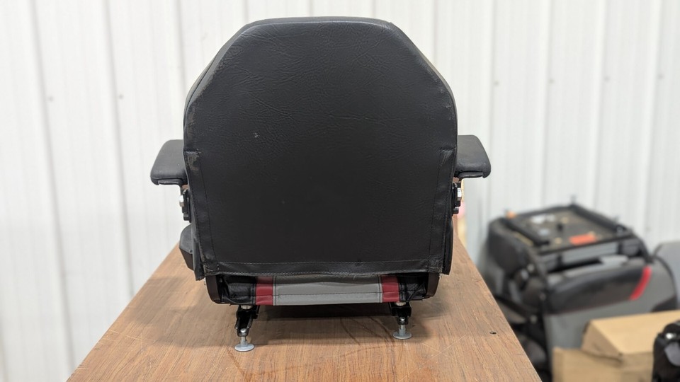 Exmark 146-0184 Lawn Mower Seat | eBay