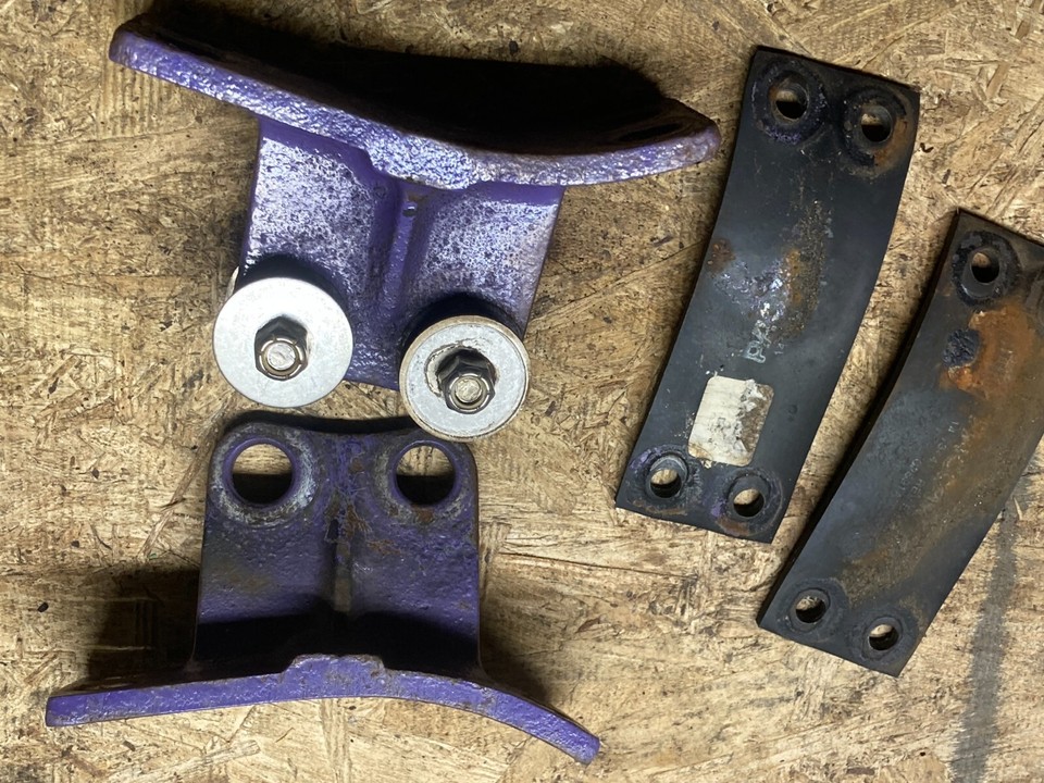 Cab Upper & Lower Exhaust Stack Bracket Peterbilt 379 OEM PASSENGER ...