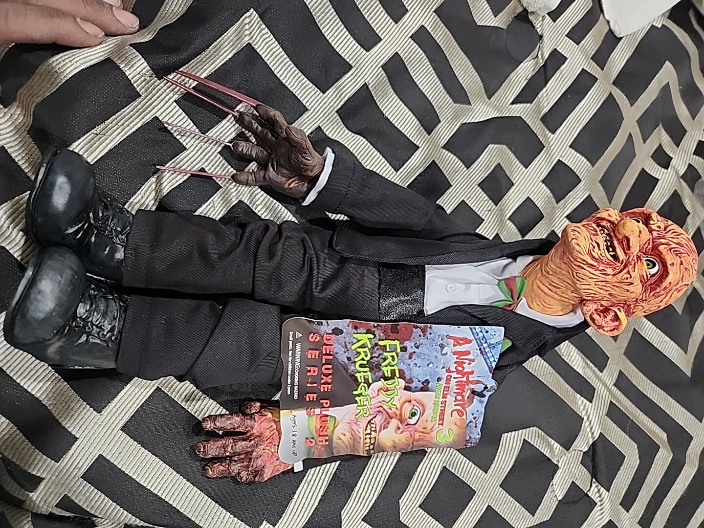 Mezco Cinema of Fear Deluxe Plush Series 2 Nightmare on Elm Street 3 ...