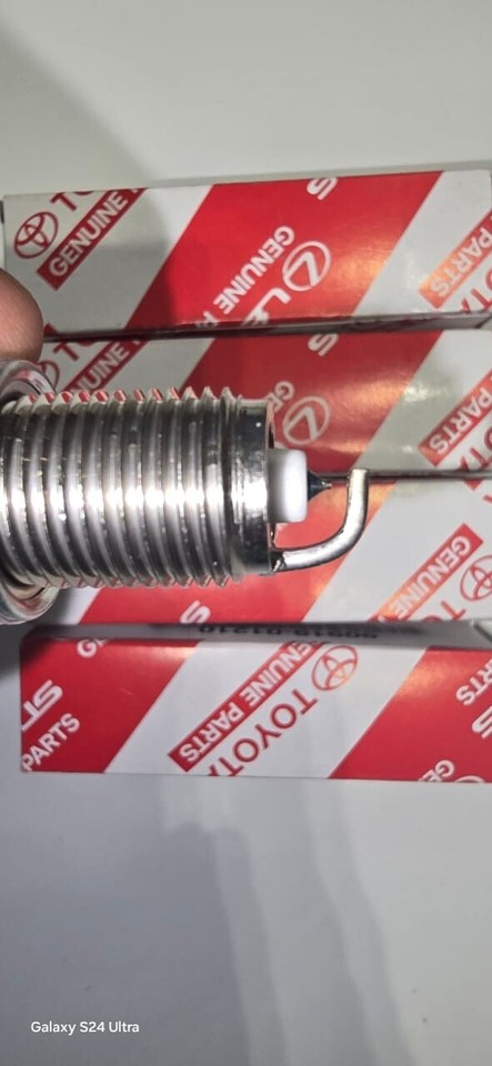 4 PCS Genuine Toyota PLUG, SPARK IRIDIUM 9091901210 SK20R11 90919-01210 ...