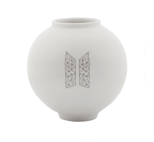 [IN STOCK NOW] BTS 2024 DALMAJUNG BTS X MU:DS OFFICIAL MERCH White ...