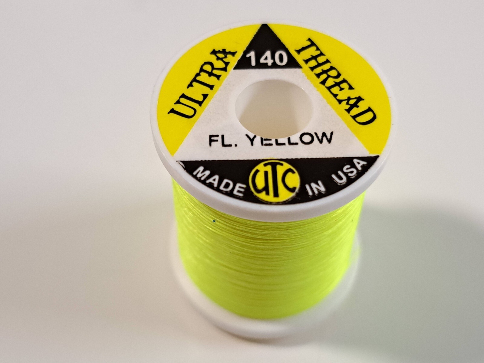 UTC Ultra Thread 140 Denier Fly Tying Medium Waxed Flat Jig Wrapping ...