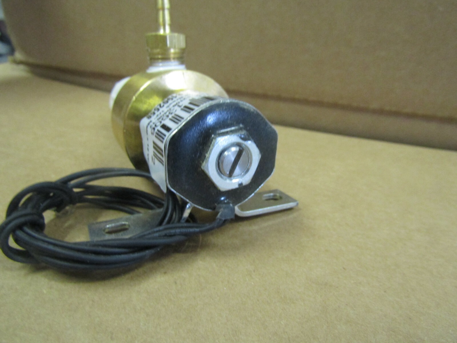 GRADY WHITE WINDSHIELD WIPER ELECTRIC STEM VALVE, BRASS 12 VDC EDP ...