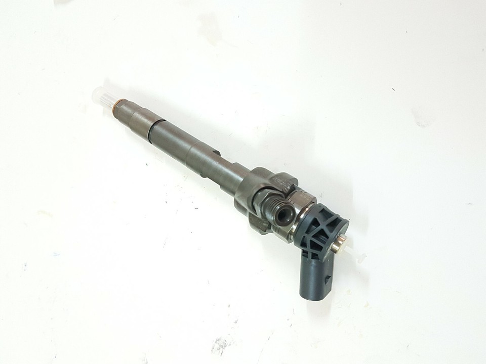 New Bosch Fuel Injector for BMW 1 2 3 4 5 7 X3 2.0L X5 3.0L F25 F15 ...