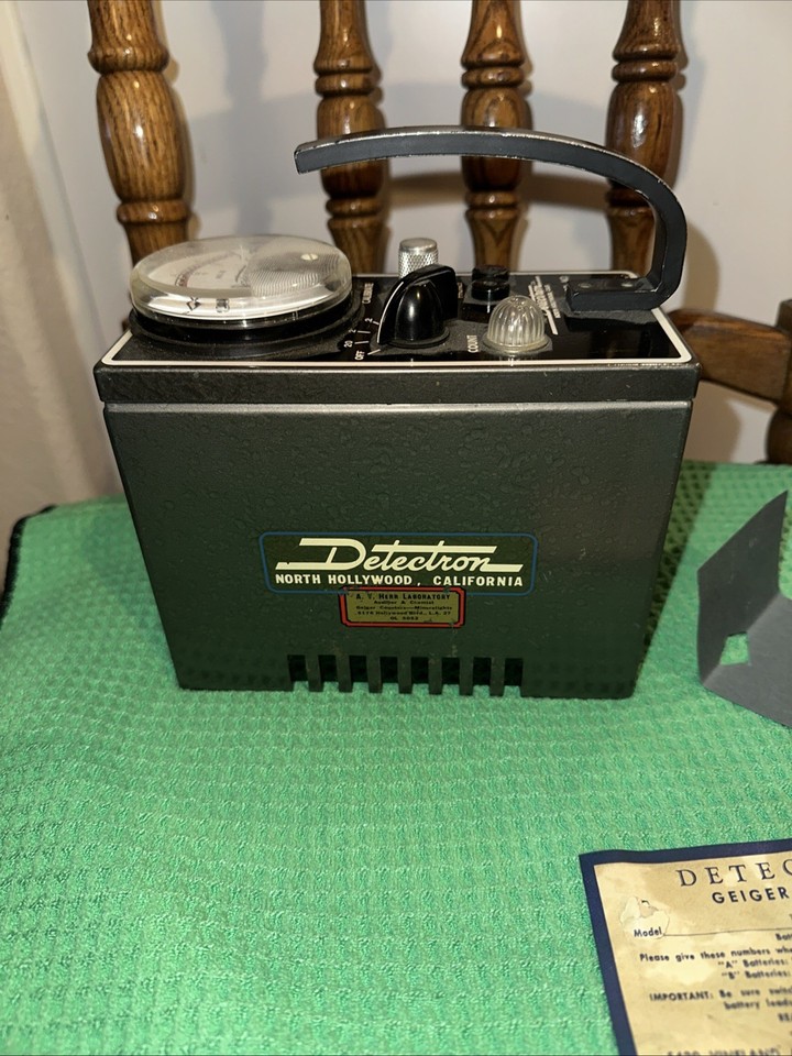 Vintage 1950s Detectron Model No. DG-2 Geiger Counter Radiation ...