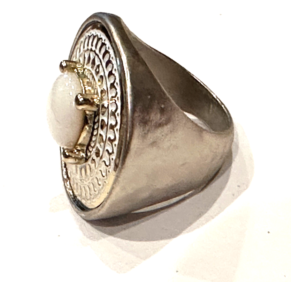 MOTHER OF PEARL WHITE ENAMEL GOLD HAMMERED SILVER RING Size 8 ...