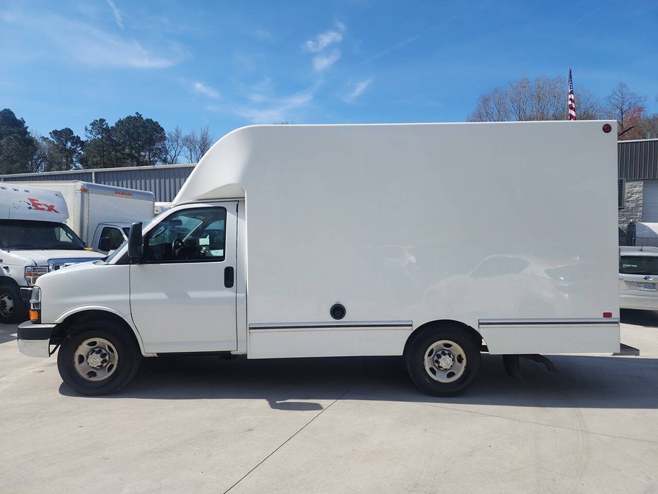 2019 Chevrolet Express 3500 2dr Commercial/Cutaway/Chassis 139 in. WB ...