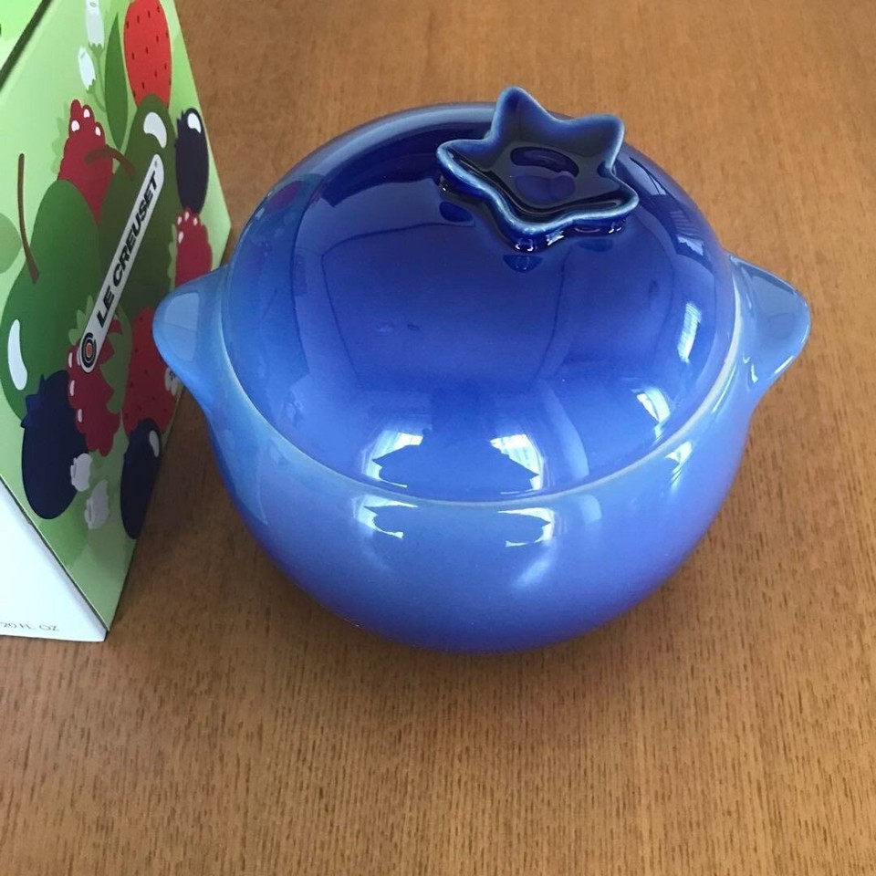 LE CREUSET FRUIT BERRIES STRAWBERRY BLUEBERRY & RASPBERRY Cocotte Stone ...