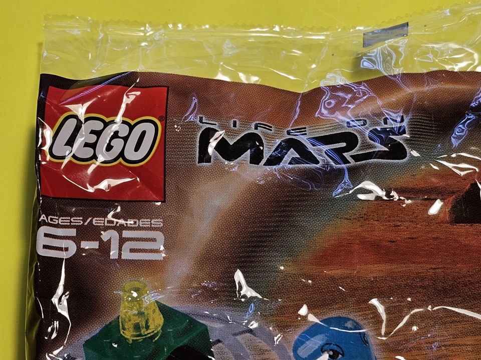 LEGO LIFE ON MARS POLY BAG SET SPACE ALIEN MINIFIGURES RARE LIMITED ...