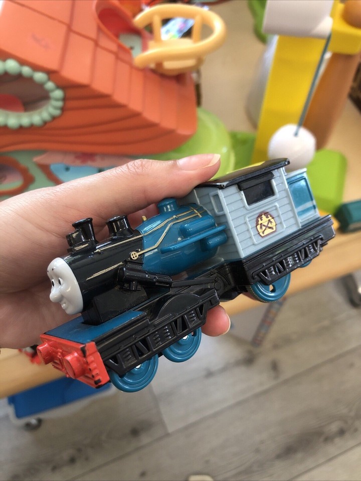 Thomas & Friends 2010 Trackmaster Motorized Ferdinand Train Engine ...