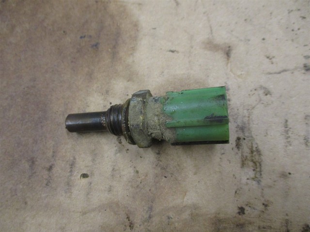 John Deere 445 Cylinder Head Coolant Temperature Sensor M117800 for ...
