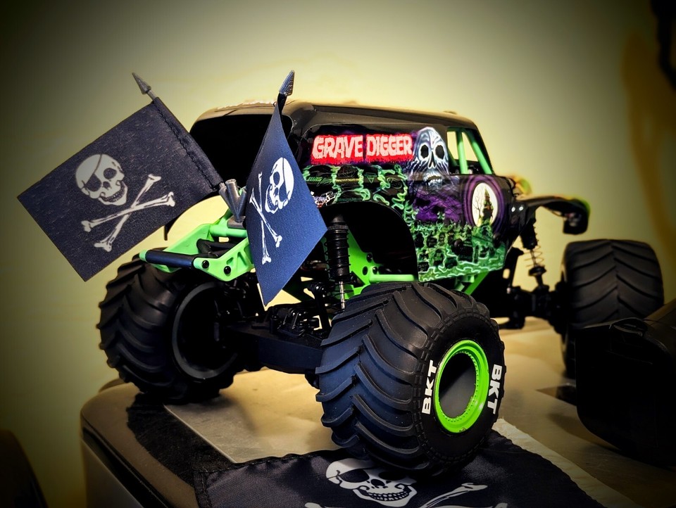 Oversteer Hobbies- Losi Mini LMT Pirate Flag Kit – Snap-In, Durable ...