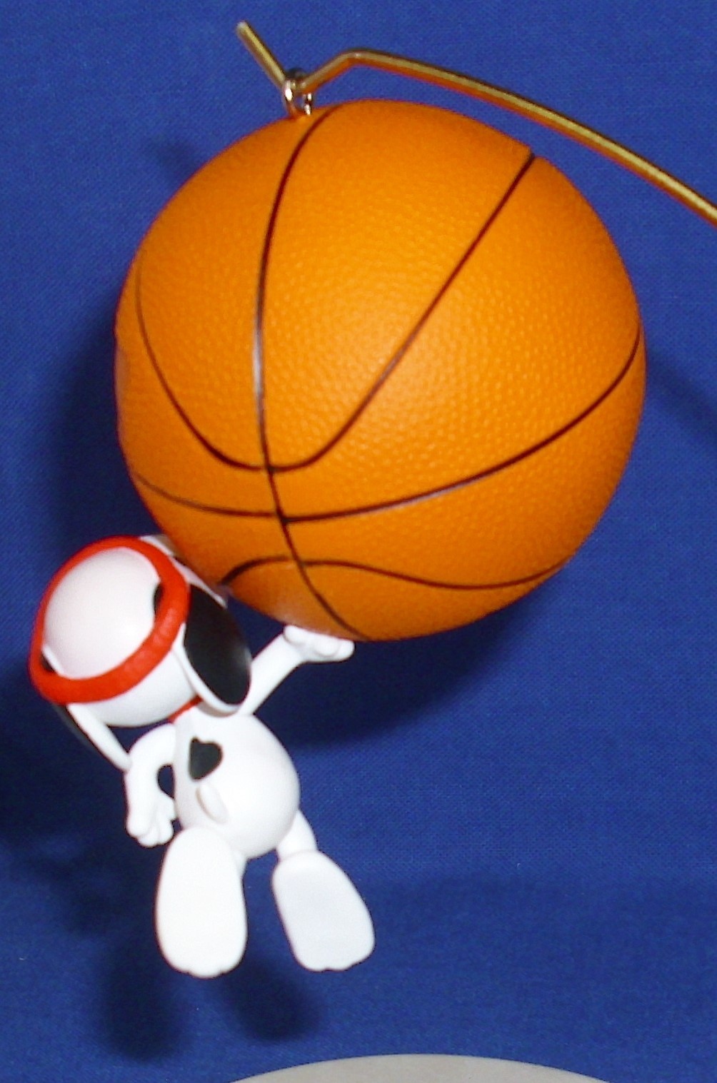 Hallmark Peanuts Ornament Slam Dunk Snoopy 2016 Basketball Can ...