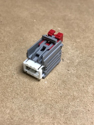 Lot of 5 Pcs Yazaki 7289-2895-40 Connector (8-Way F 0.64)- BRAND NEW ...