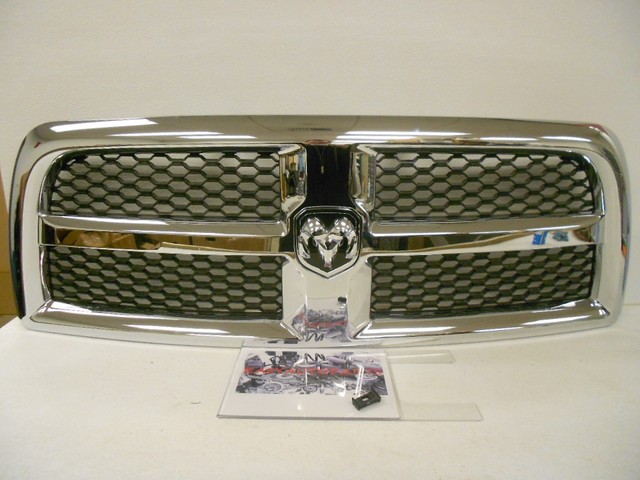OEM 2013-2018 Mopar Dodge RAM 2500 3500 Radiator Chrome Grille ...