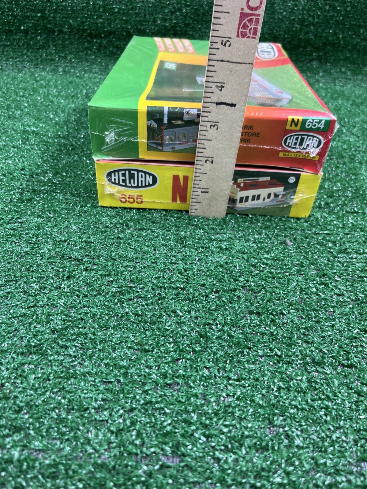 Heljan Lot Of 2 Plastic Models N655 Daily Herald N654 Bakery Store New ...