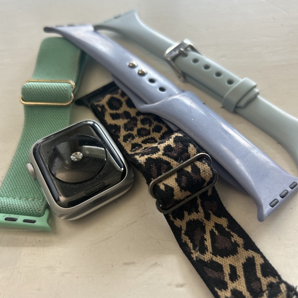 Apple Watch SE Passcode Locked For Parts | eBay