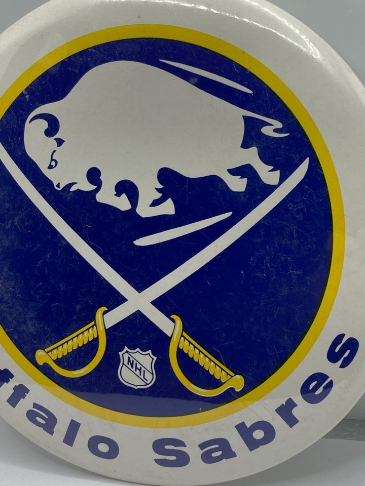 BUFFALO SABRES VINTAGE PIN PINBACK BUTTON NHL LATE 70's / EARLY 80's | eBay