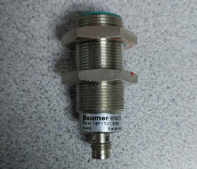 BAUMER IFRM 18P1701/S45L 18mm PROXIMITY SWITCH 6-36VDC 200mA SN:8mm NEW ...