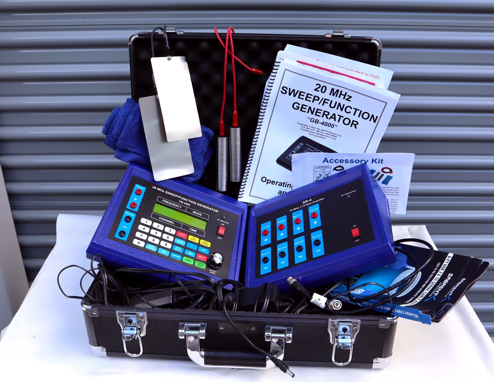 GB4000 Rife Frequency Generator w SR4 Amplifier in Travel Case Paddles ...