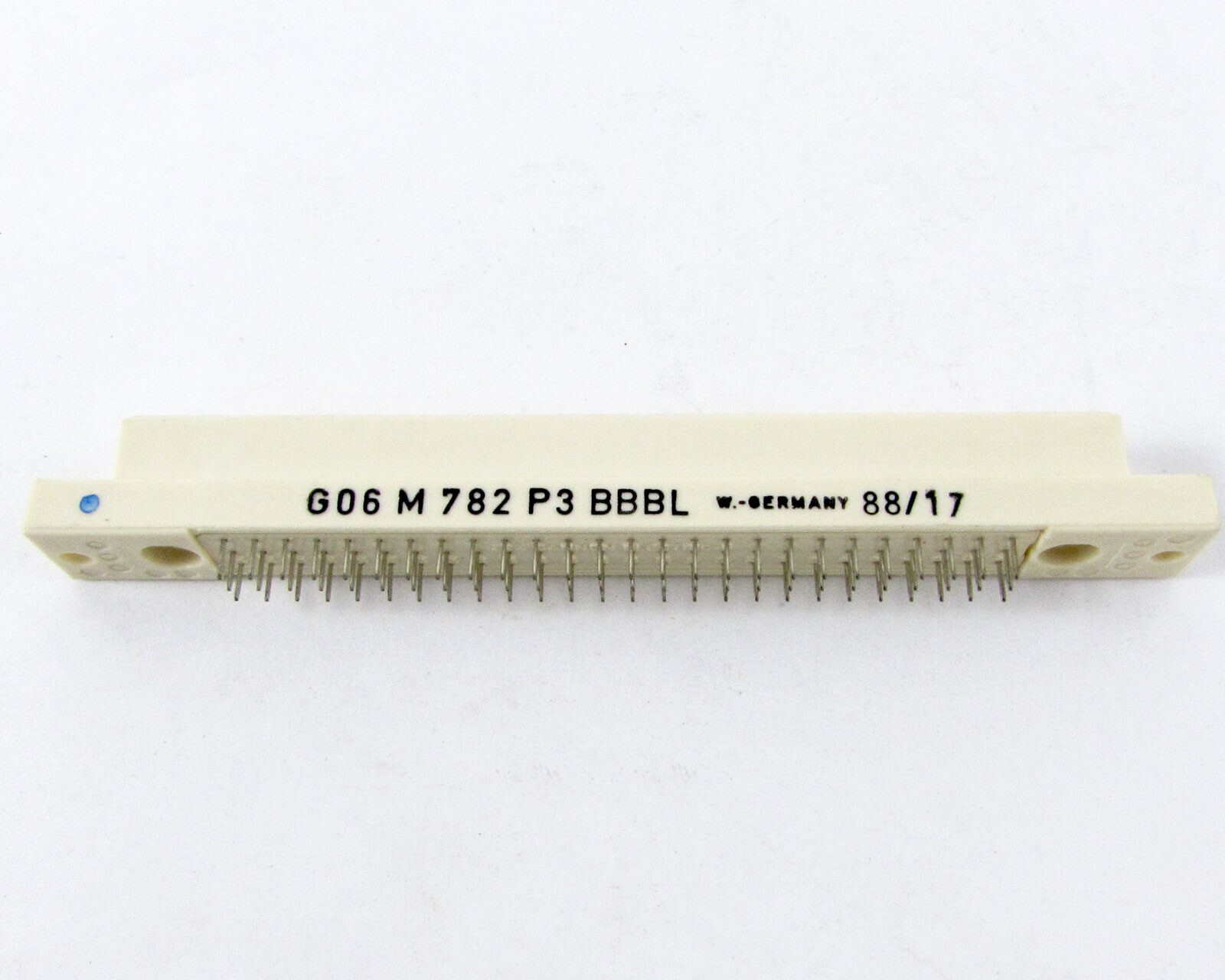 Lot of (35) Eurodin 3 Row 78 Socket & 2 Coax G06782P3BBBL | eBay