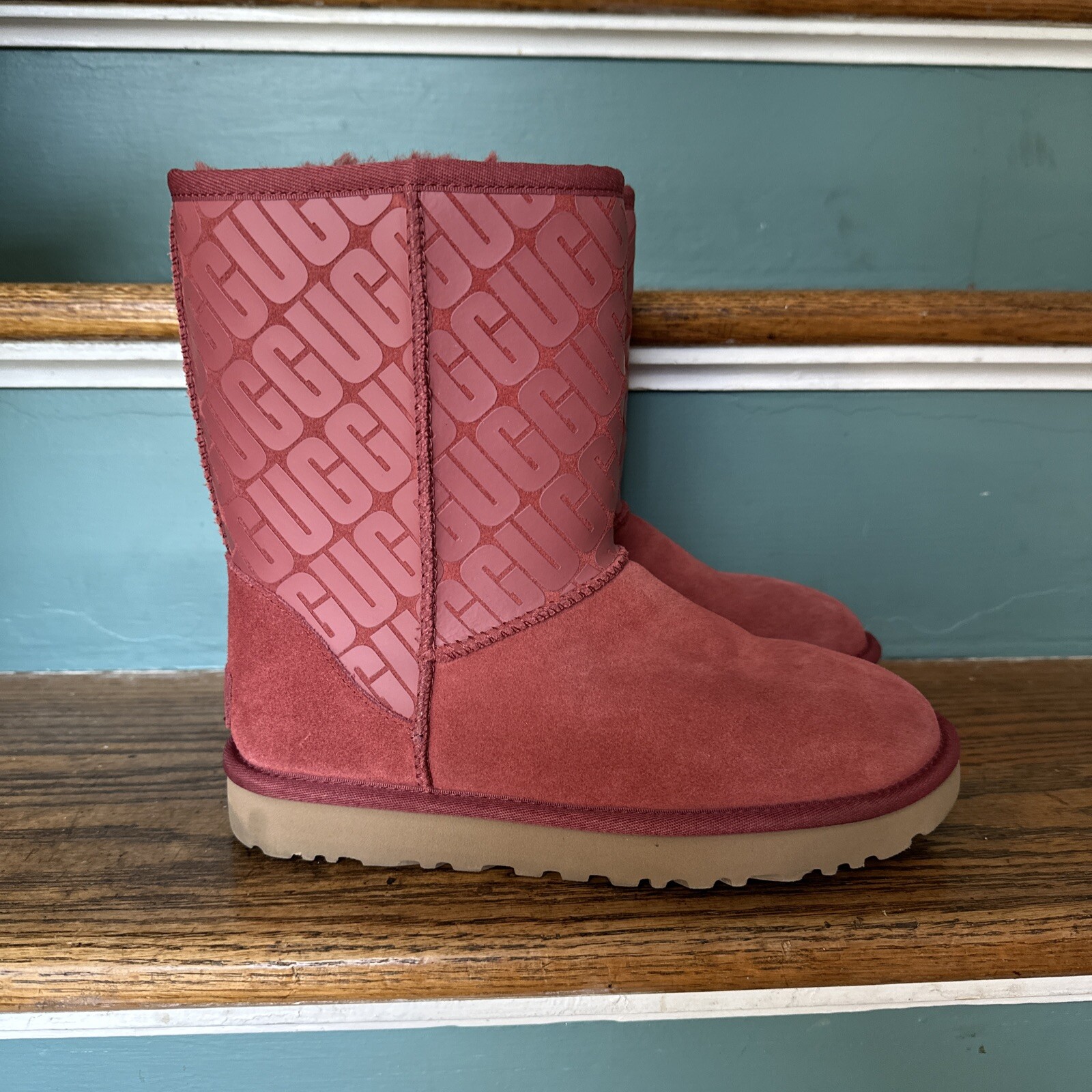UGG WOMAN’S CLASSIC SHORT II UGG LOGO REDWOOD SIZE 7 … - Gem
