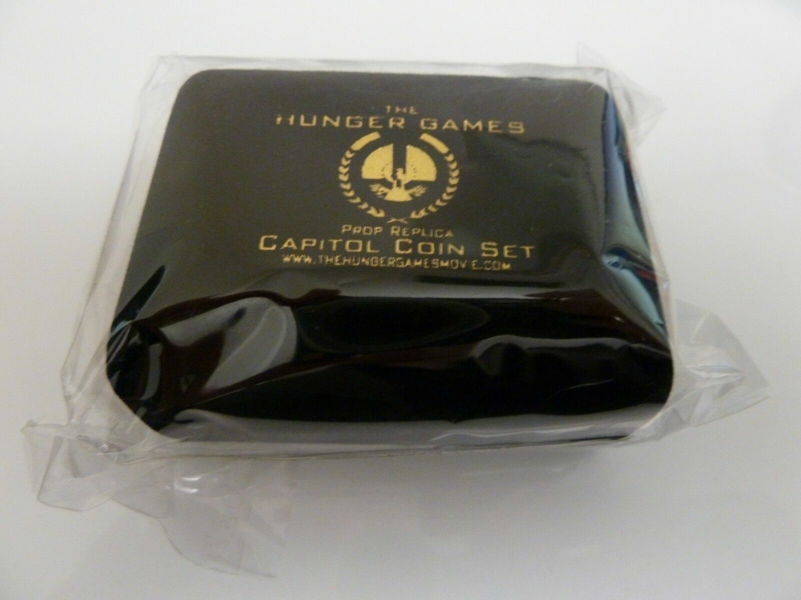 HUNGER GAMES CHALLENGE COINS OFFICIAL LICENSED NECA U GET TWO HUNGER ...